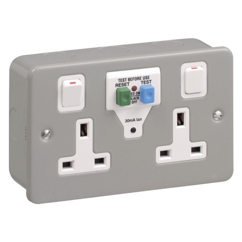 Volex 13A 2 Gang Double Pole Switched Metalclad RCD Socket